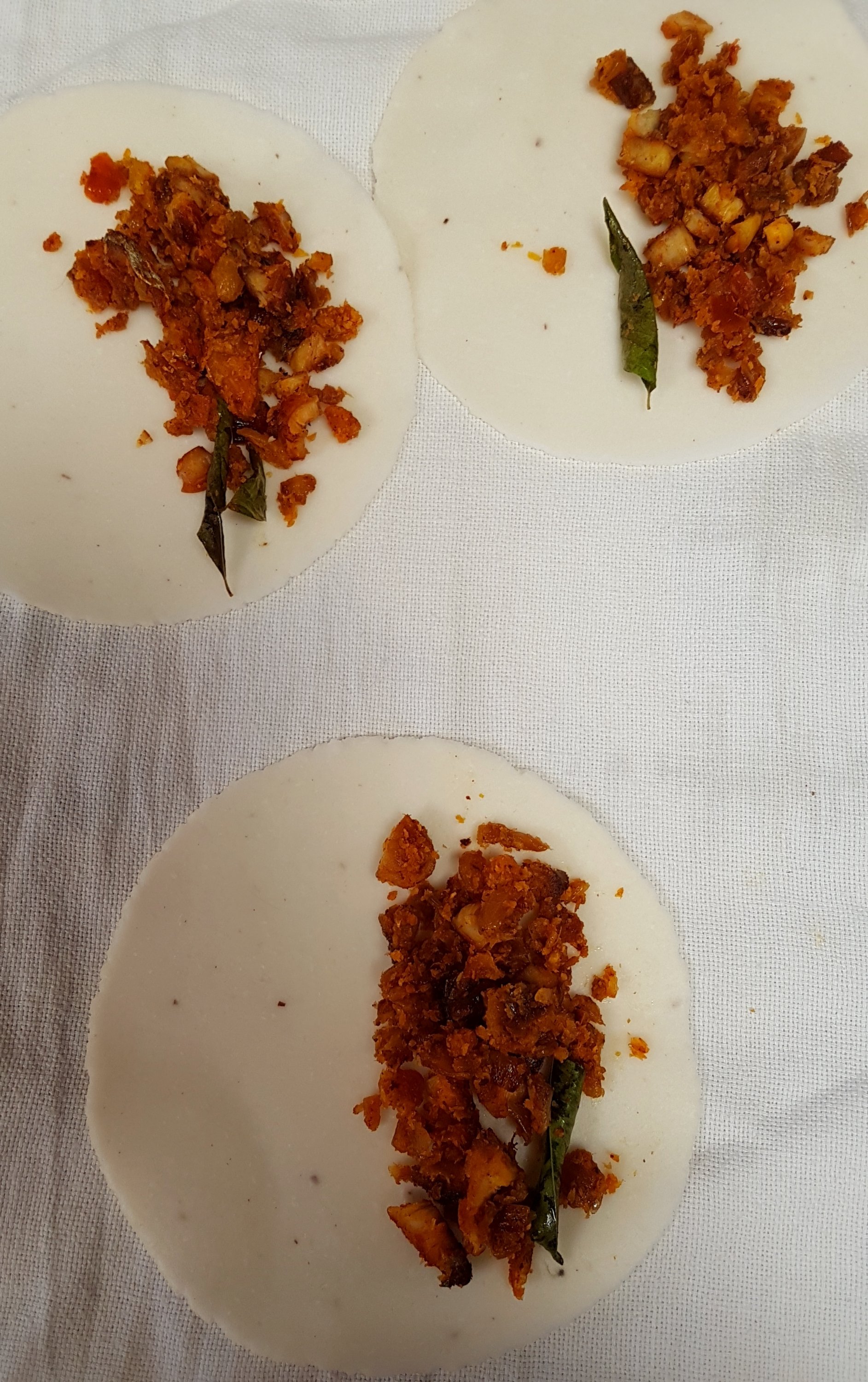 Meen Ada/ Steamed Rice Pancake with fish masala filling – B2D Plate